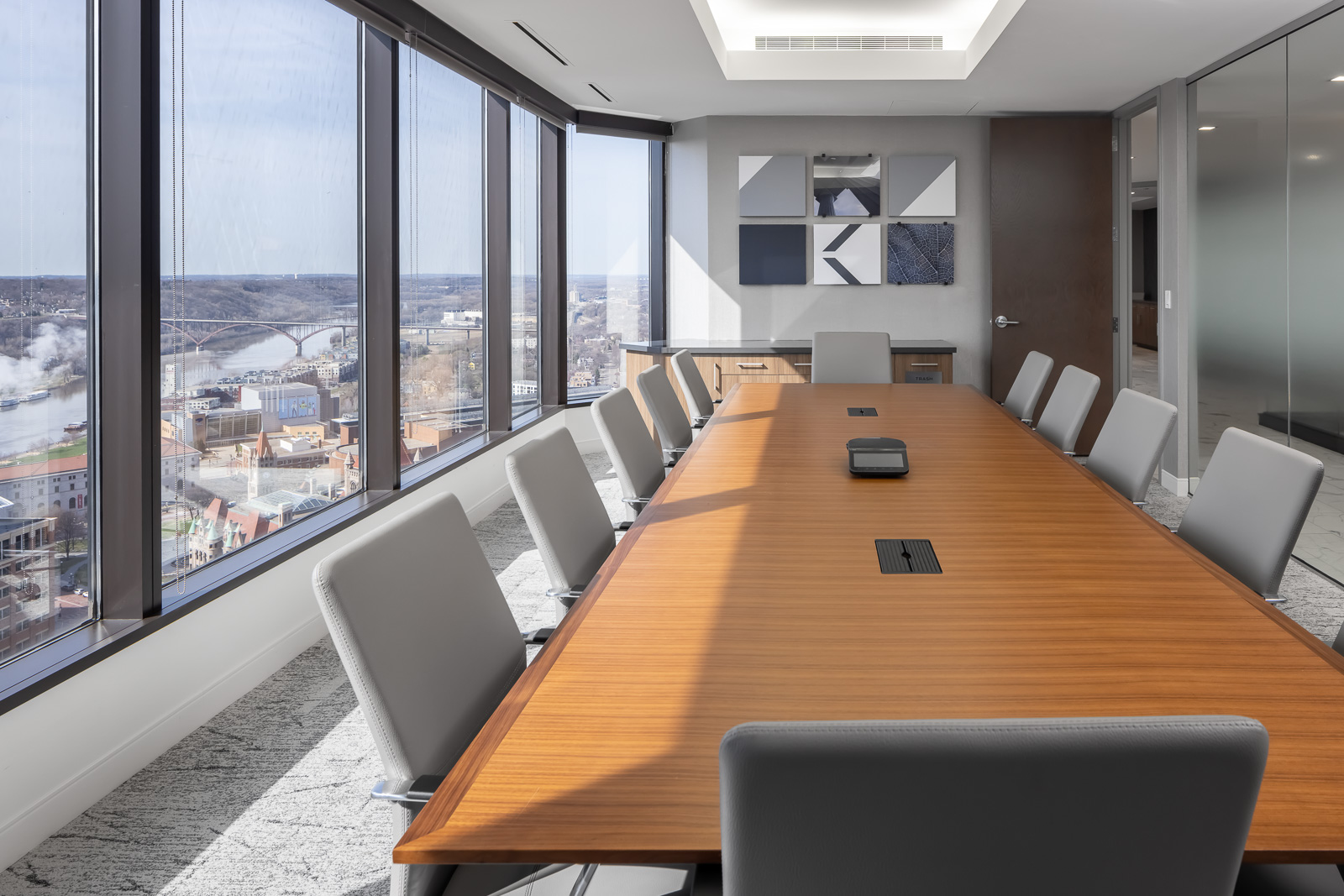 Larson King - NELSON Worldwide